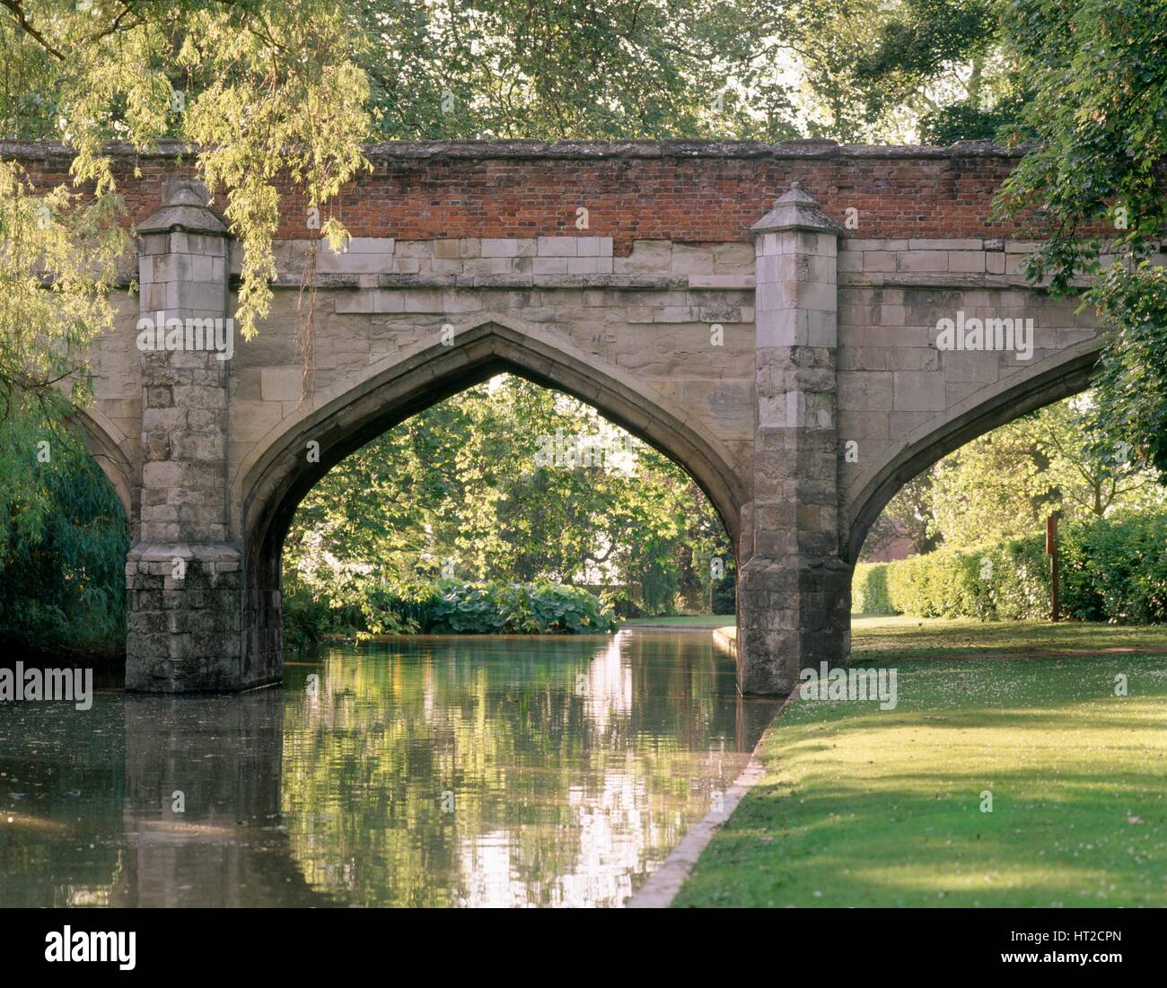 Eltham moat bridge hi-res stock photography and images - Alamy