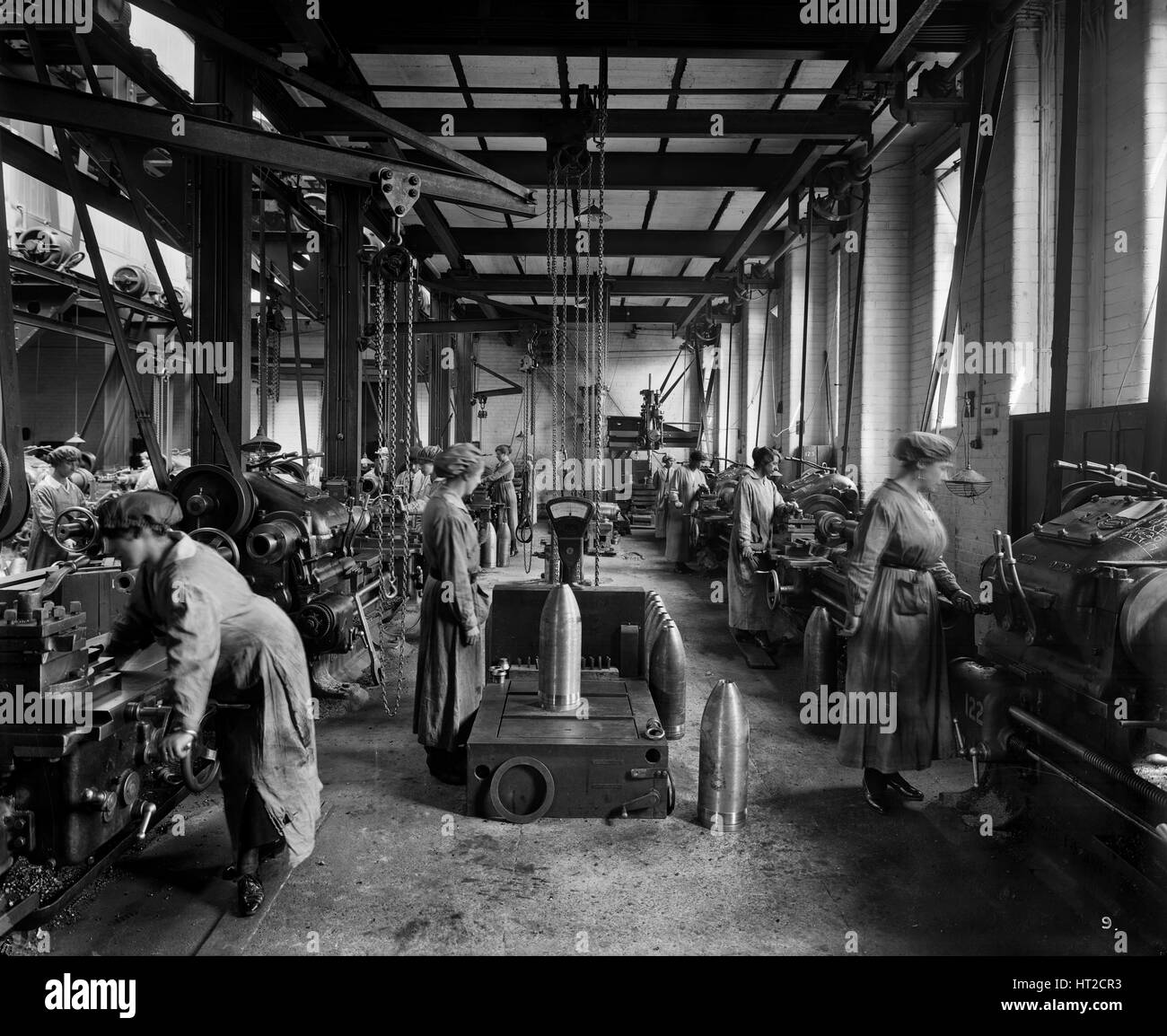 World war i women shell hi-res stock photography and images - Alamy