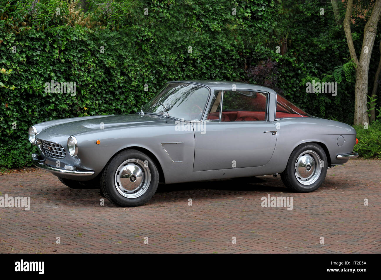 Fiat 1600s split window 1963. Artist: Simon Clay Stock Photo - Alamy
