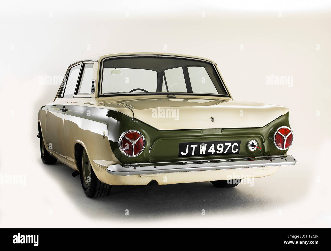 1960s british saloon racing car hi-res stock photography and images - Alamy