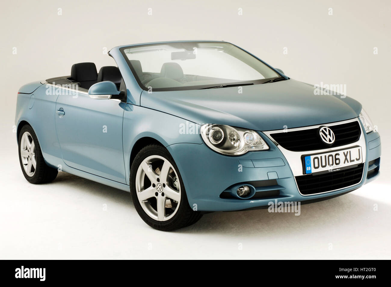 Volkswagen eos blue cars hi-res stock photography and images - Alamy
