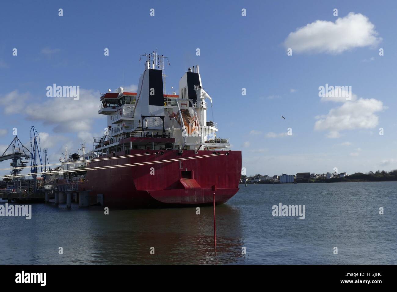 Oil tanker at a loading High Resolution Stock Photography and Images ...