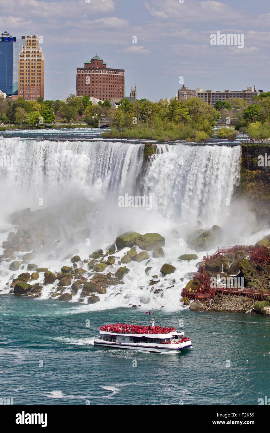 Beautiful photo of a ship near amazing Niagara waterfall Stock Photo ...