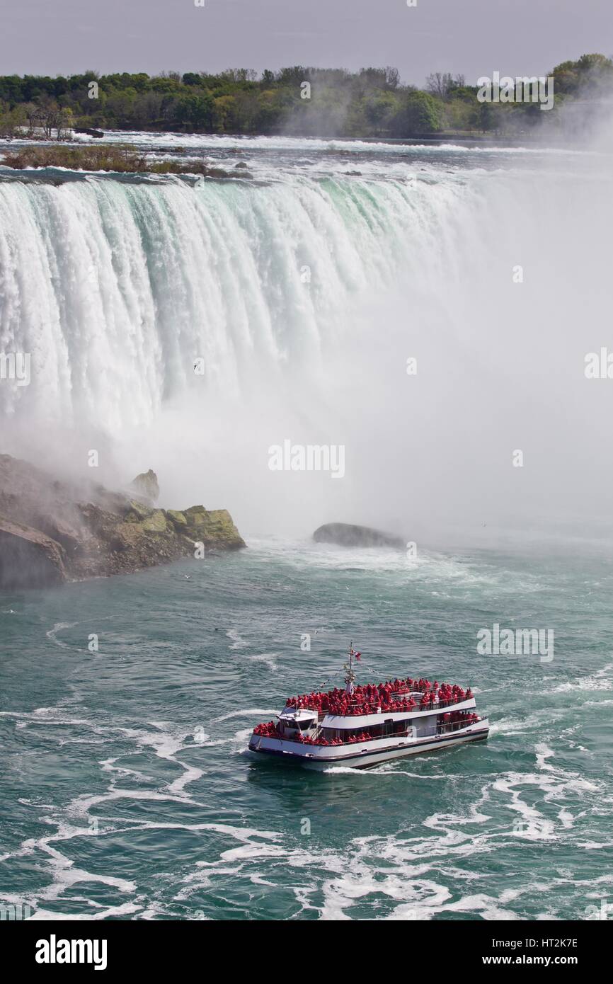 Beautiful photo of a ship near amazing Niagara waterfall Stock Photo ...