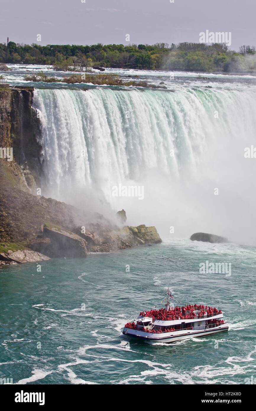 Beautiful photo of a ship near amazing Niagara waterfall Stock Photo ...
