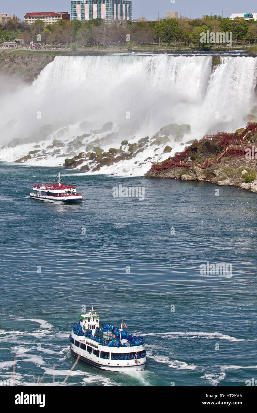 Beautiful photo of a ship near amazing Niagara waterfall Stock Photo ...