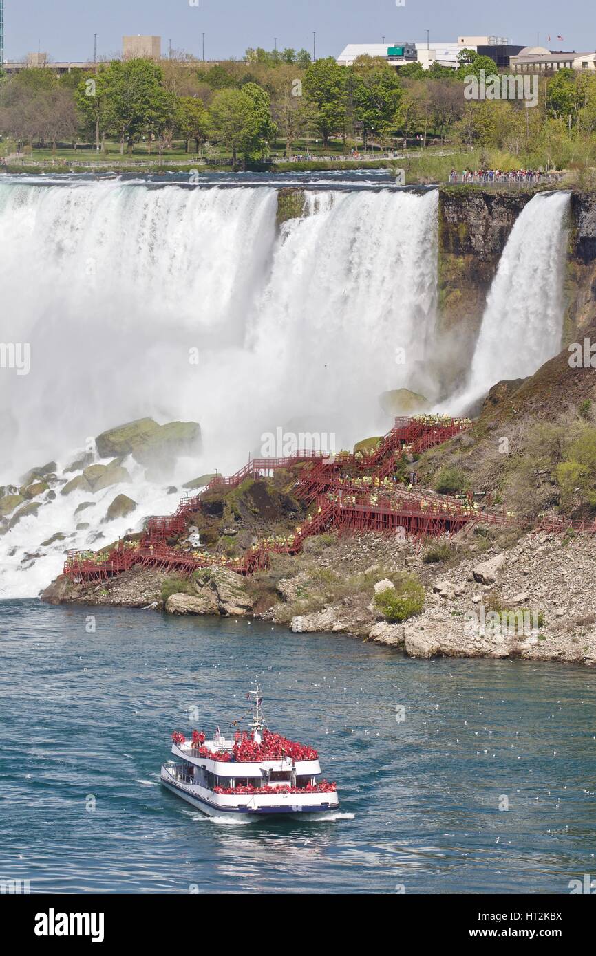 Beautiful photo of a ship near amazing Niagara waterfall Stock Photo ...
