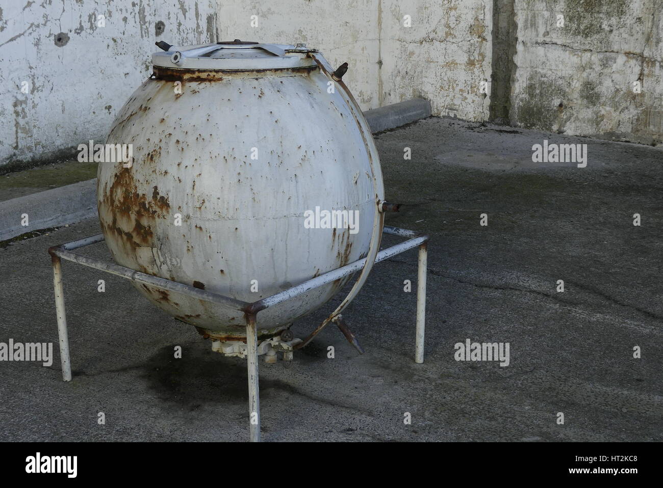 Details of German submarine naval mine used during World War II ...