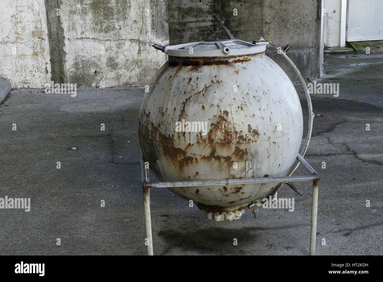 Details of German submarine naval mine used during World War II ...