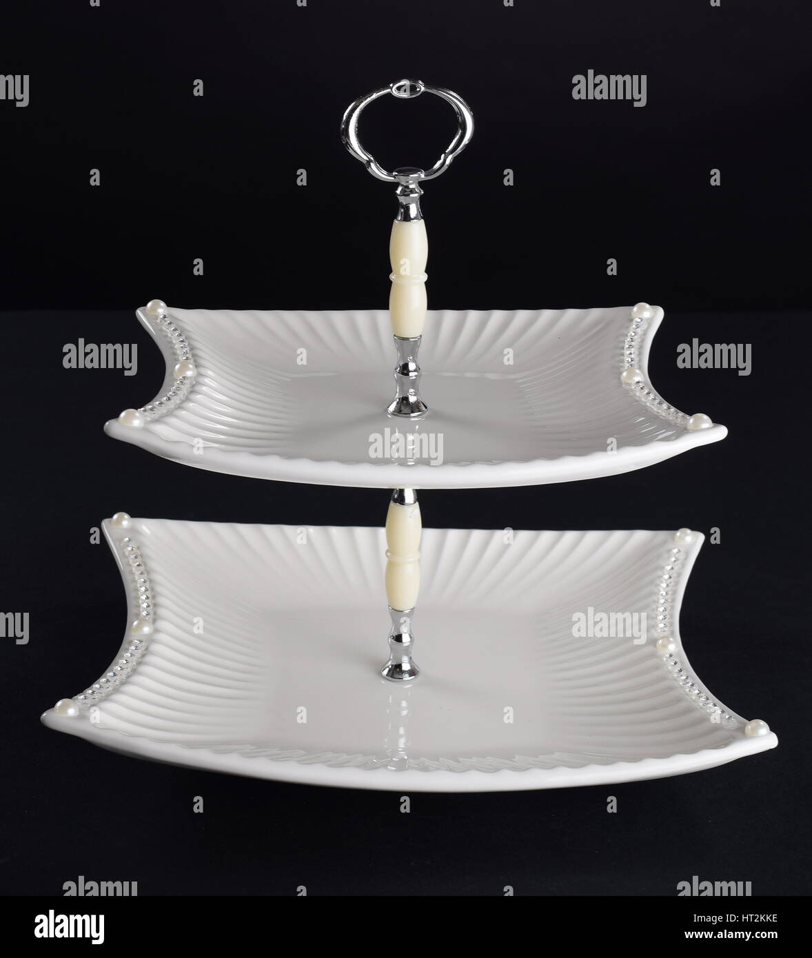 Two tier tray hi-res stock photography and images - Alamy