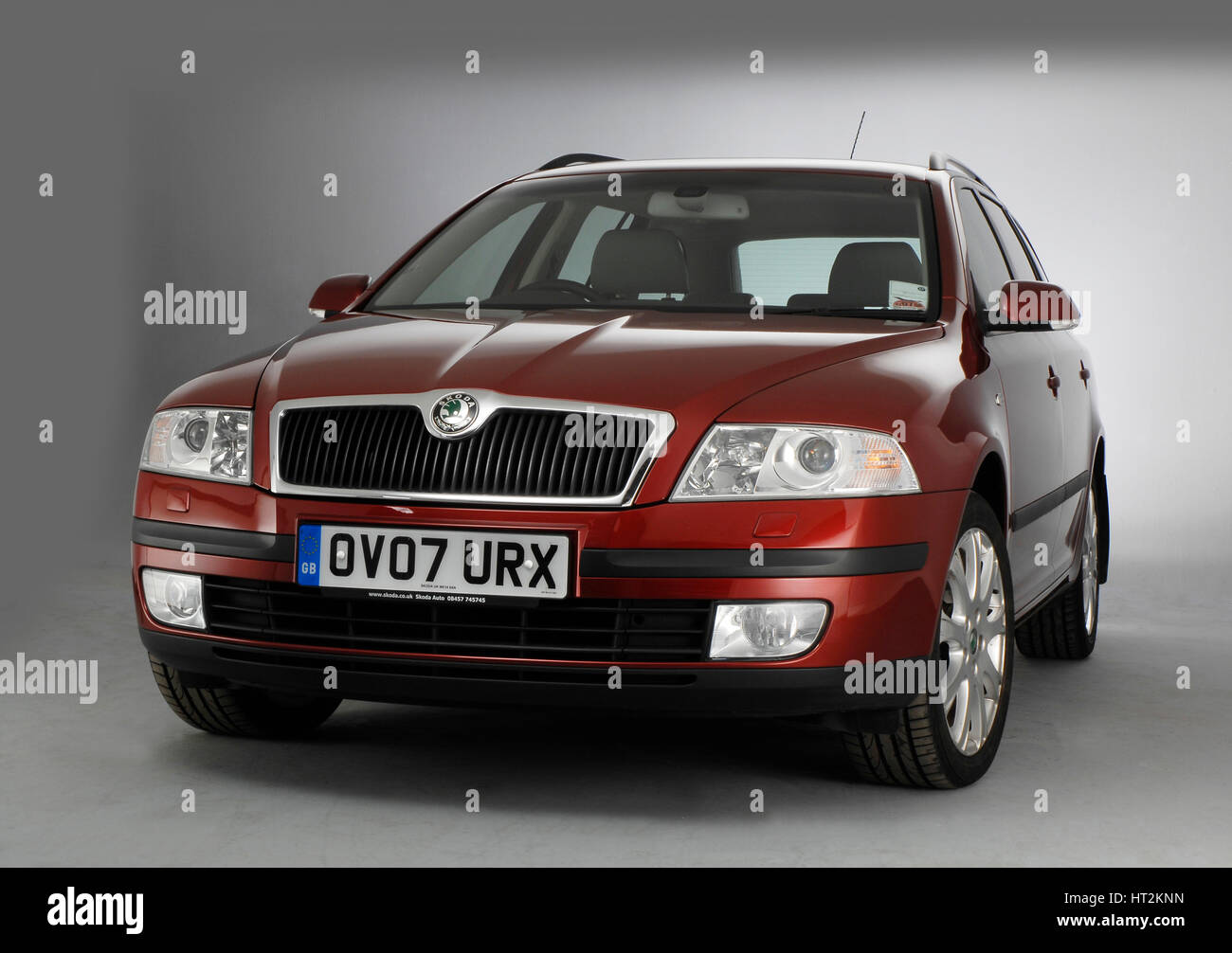 Skoda octavia red hi-res stock photography and images - Alamy