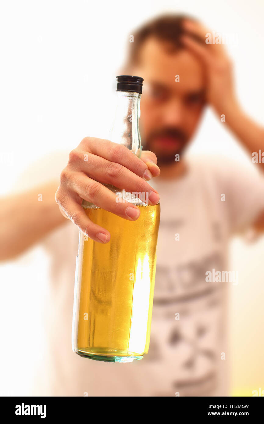 Teen alcohol abuse hi-res stock photography and images - Alamy