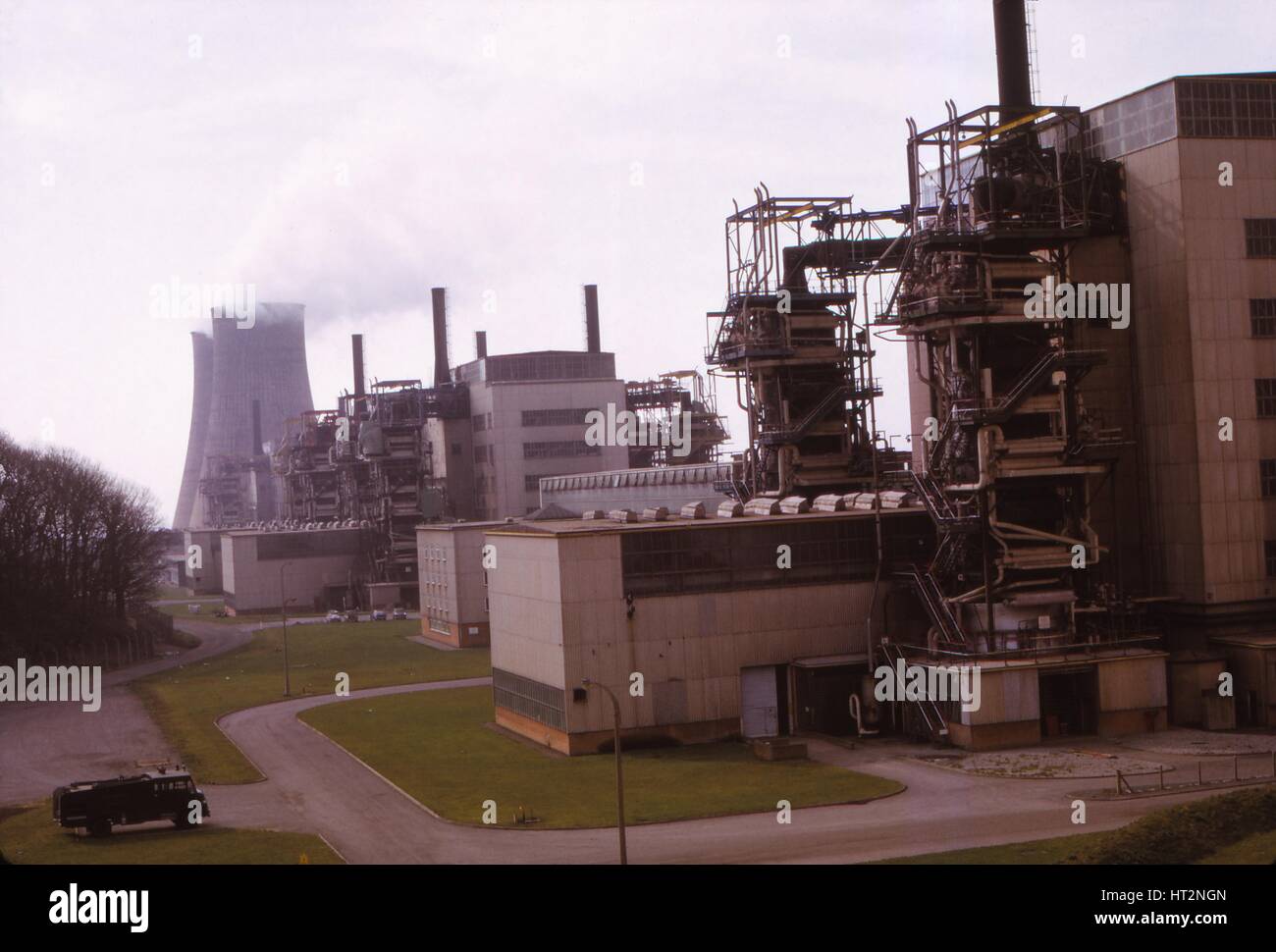 Calder hall nuclear power station hi-res stock photography and images ...