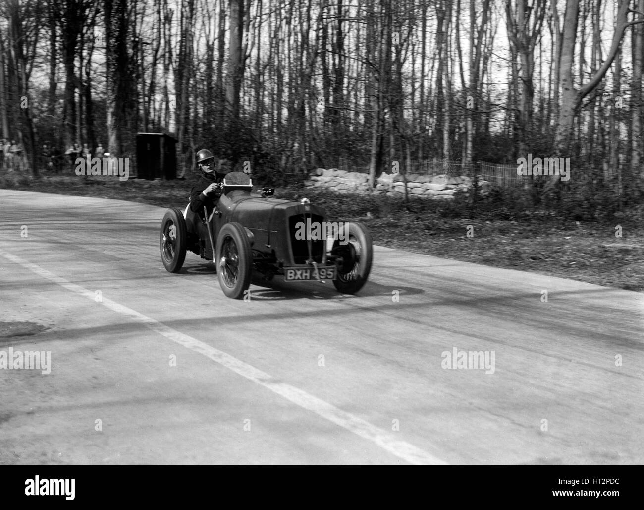 Ian Connell's Vale Special racing at Donington Park, Leicestershire ...