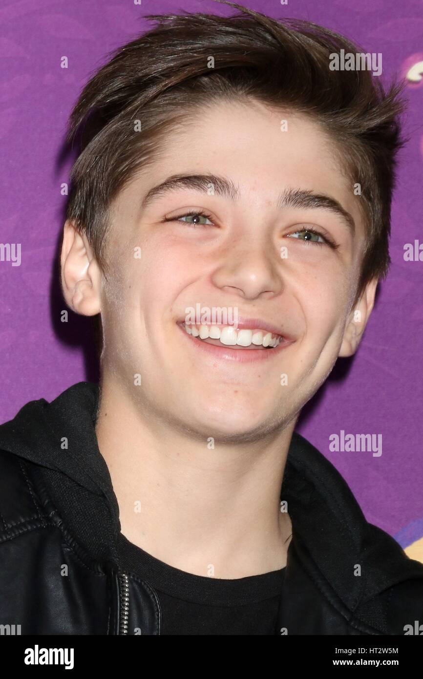 Los Angeles, CA, USA. 4th Mar, 2017. Asher Angel at arrivals for Disney ...