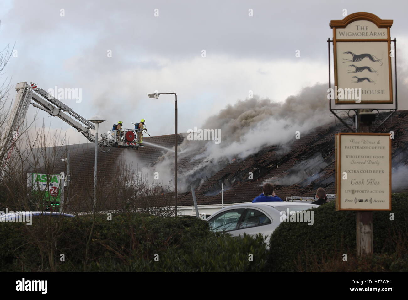 Luton, UK. 06th Mar, 2017. A major fire occurred at the Asda superstore ...