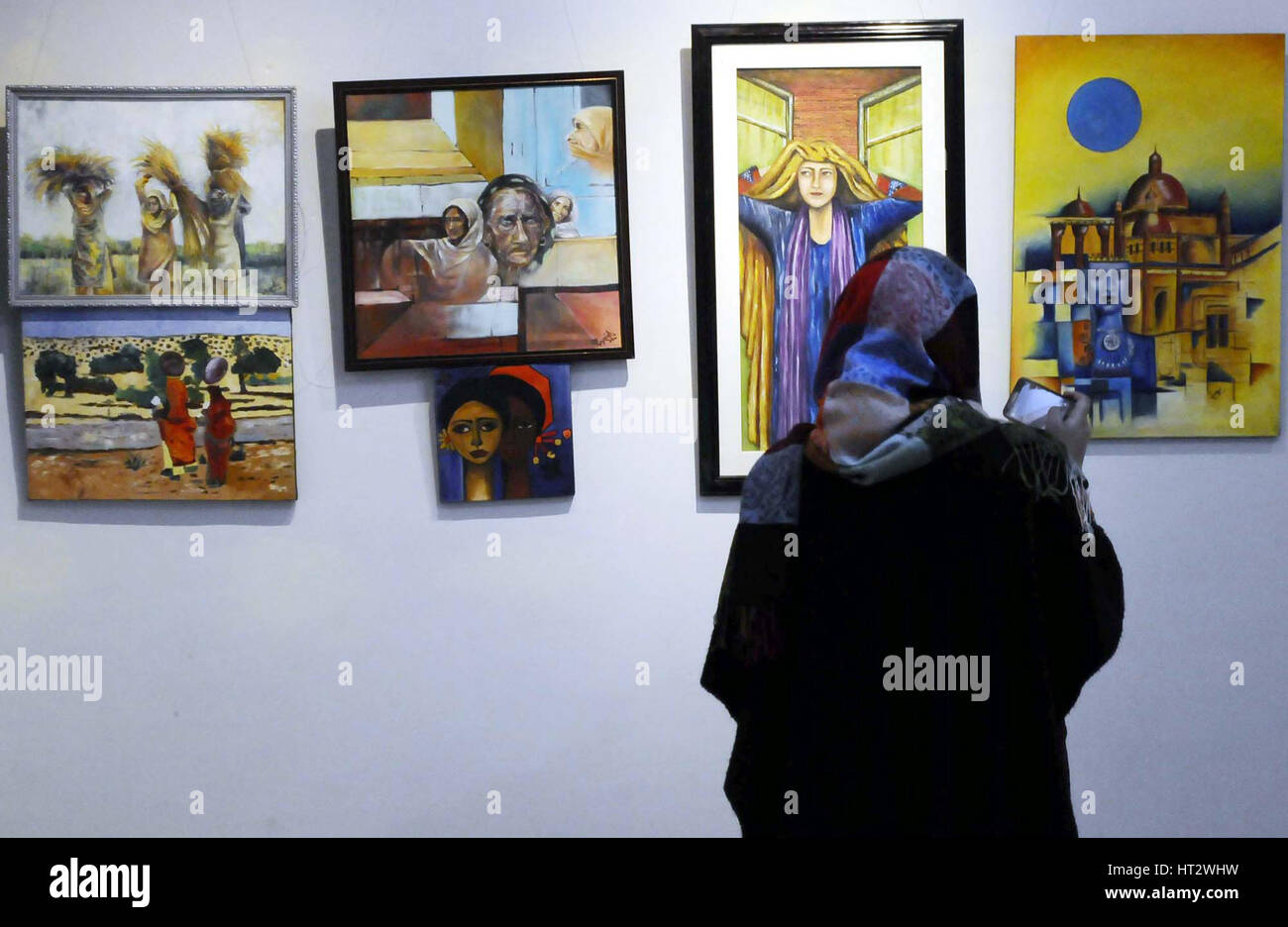 Visitors take keen interest at Pictures during Arts and Painting ...