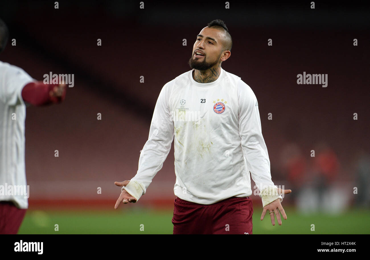 London, UK. 06th Mar, 2017. Munich's Arturo Vidal prepares for the ...