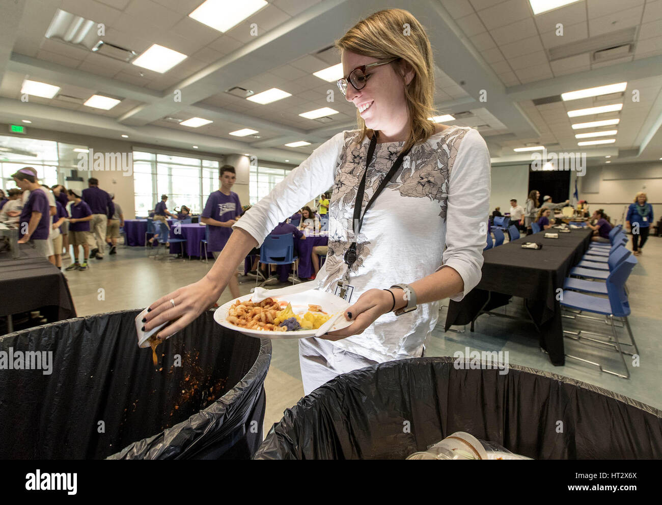 Palm Beach Gardens, Florida, USA. 6th Mar, 2017. Kelsey Breen dumps ...