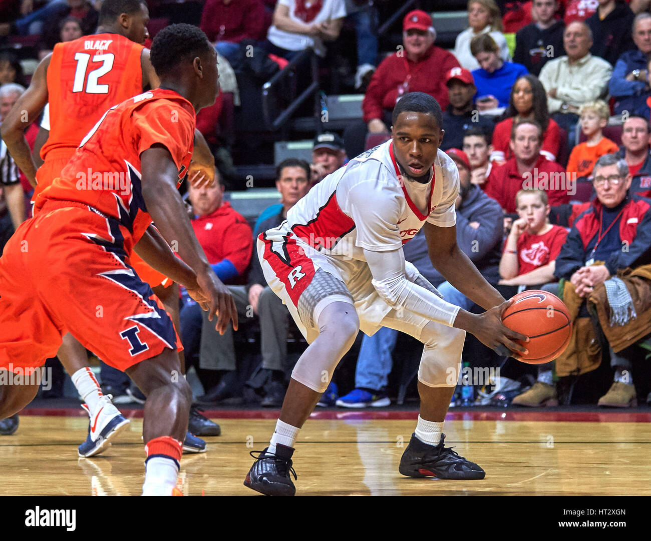 Rutgers' guard Mike Williams (5) looks to make a play in the second ...