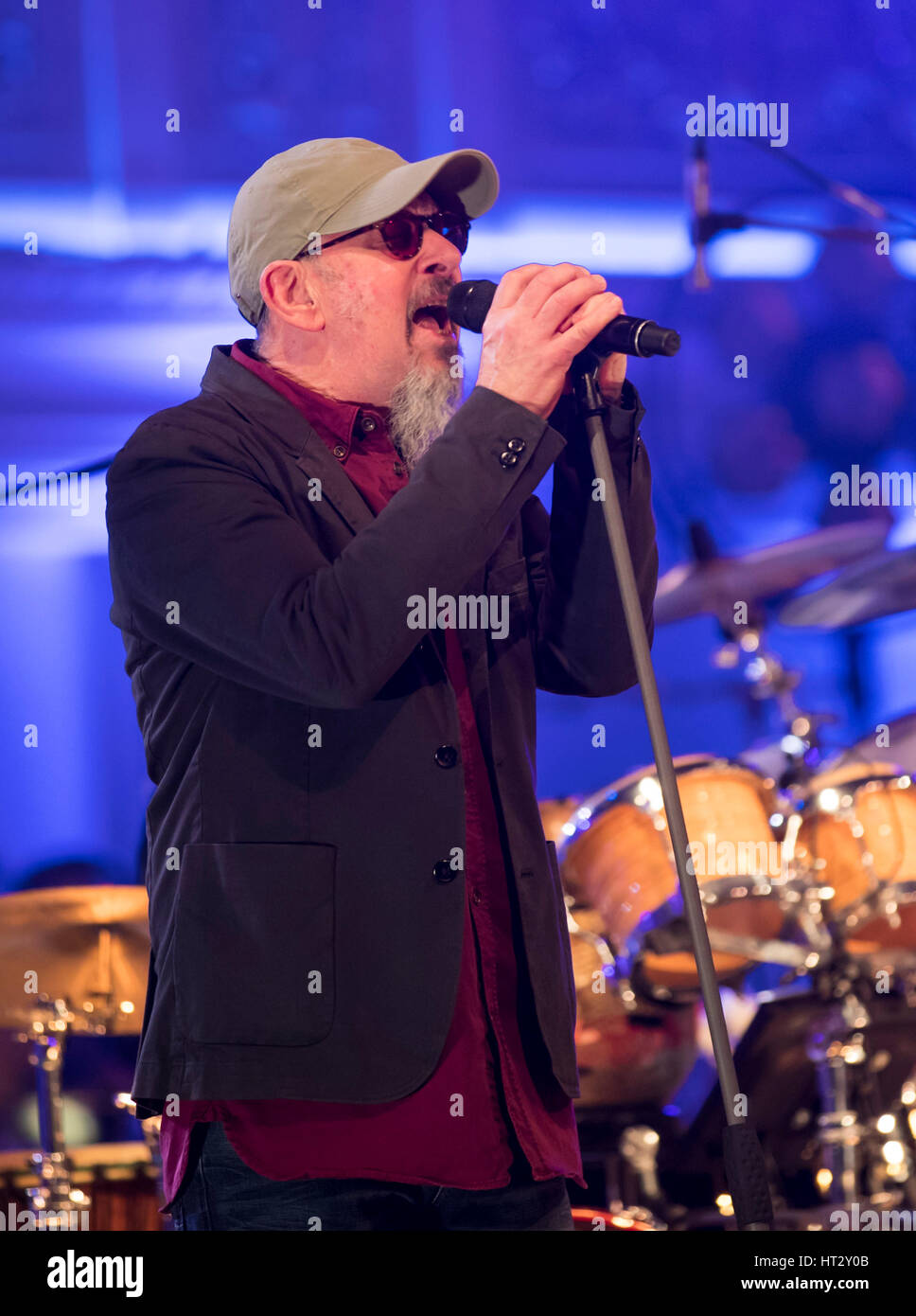 Chris thompson manfred hi-res stock photography and images - Alamy