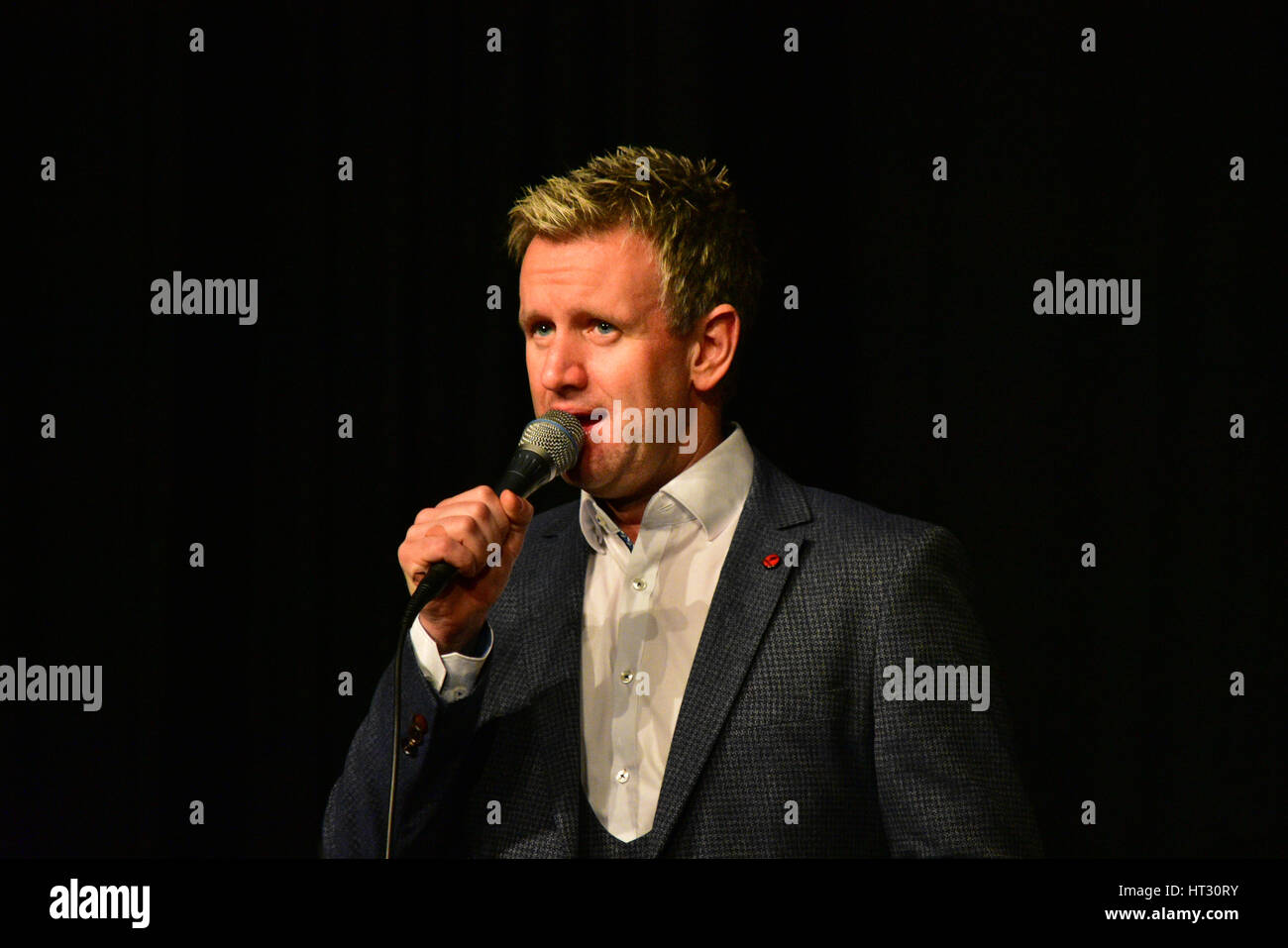 John denver singer hi-res stock photography and images - Alamy