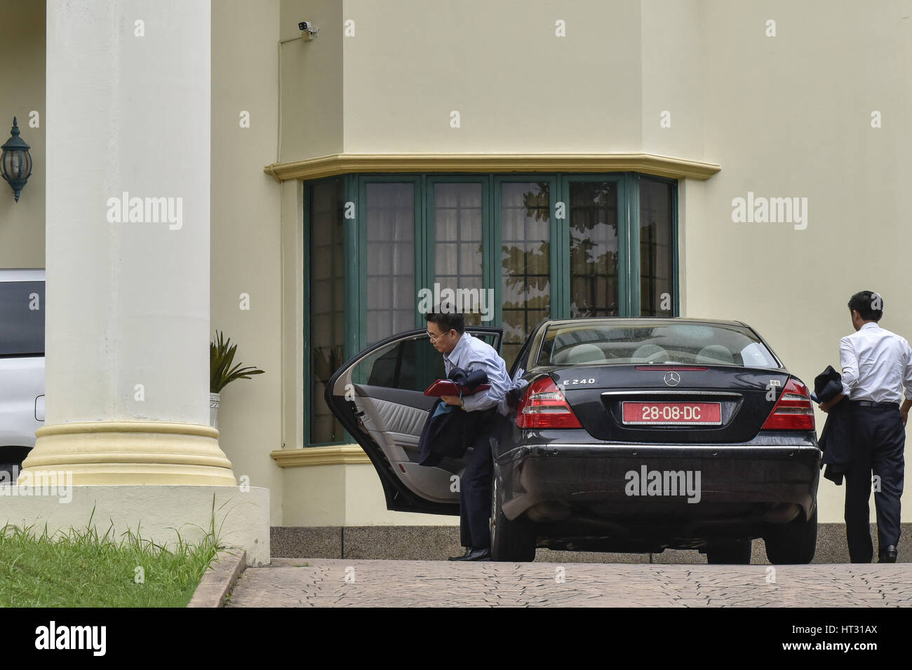 Kim yu song hi-res stock photography and images - Alamy