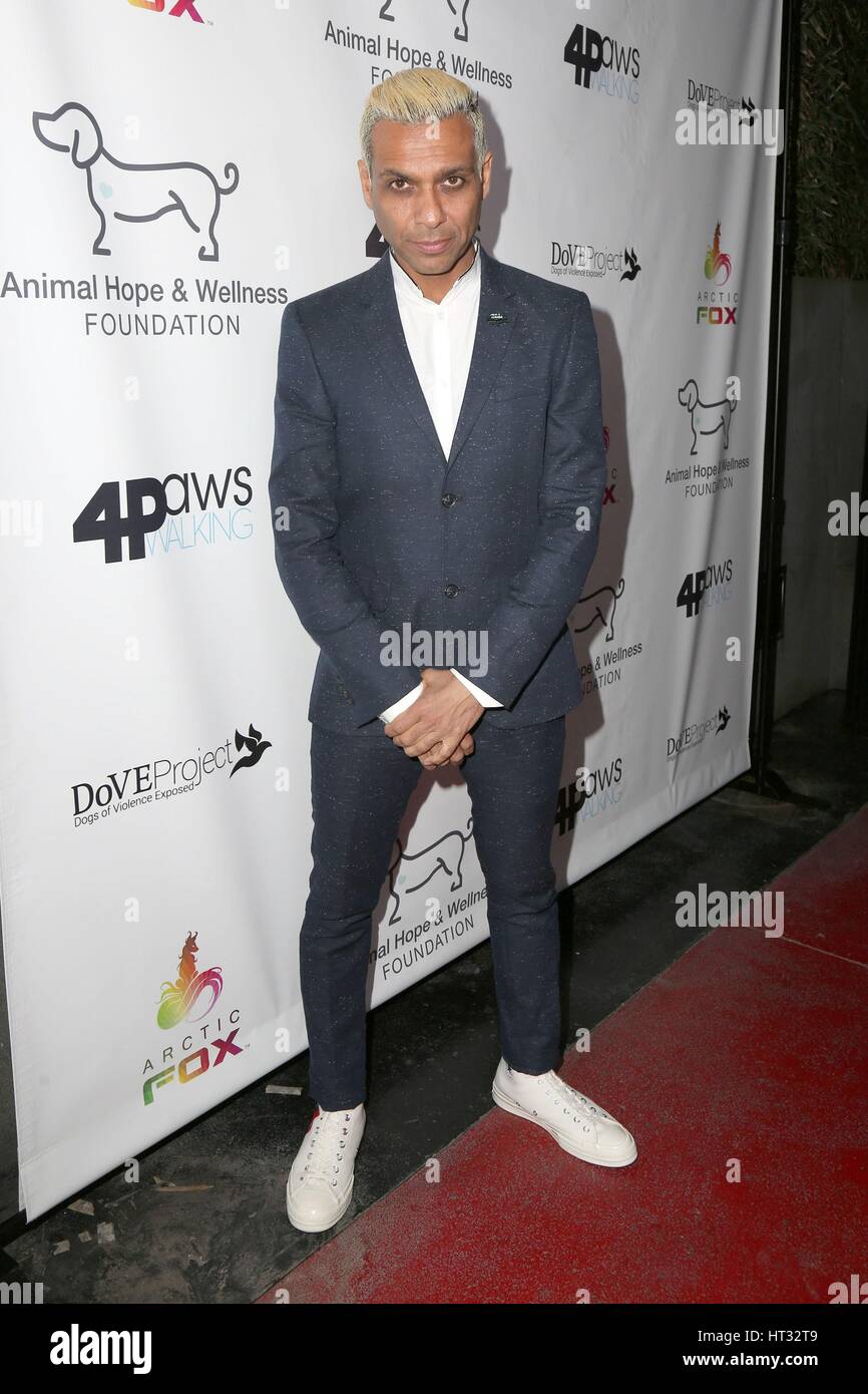 Los Angeles, CA, USA. 4th Mar, 2017. Tony Kanal at arrivals for Animal ...