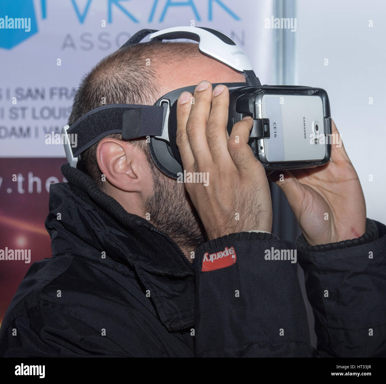 Technology wearables hi-res stock photography and images - Alamy