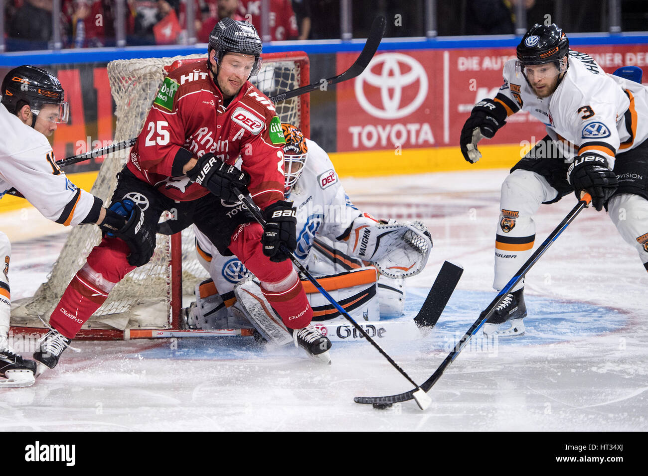 James hager hi-res stock photography and images - Alamy