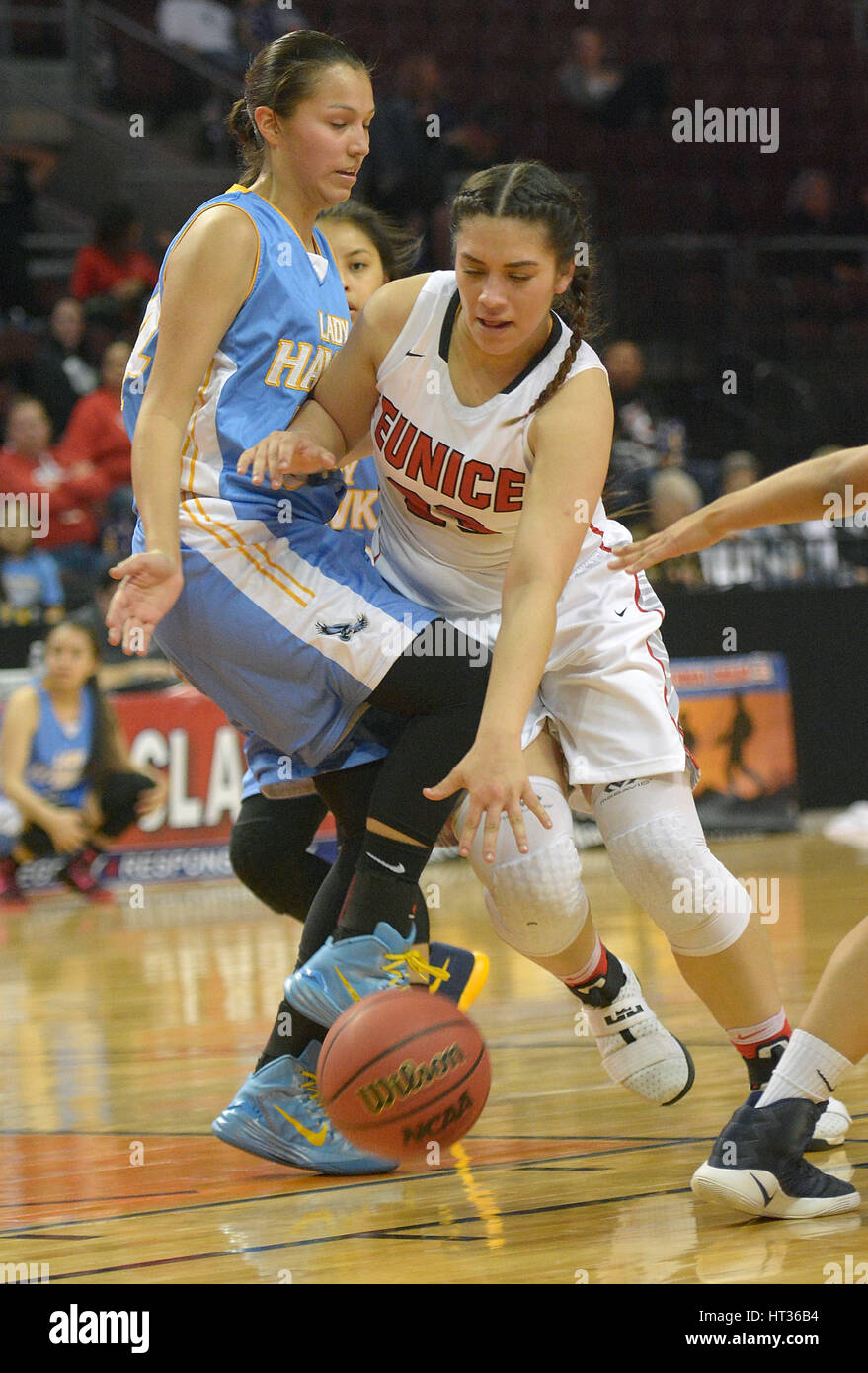 Usa. 7th Mar, 2017. SPORTS -- Eunice's Jada Jones drives around Dulce's ...