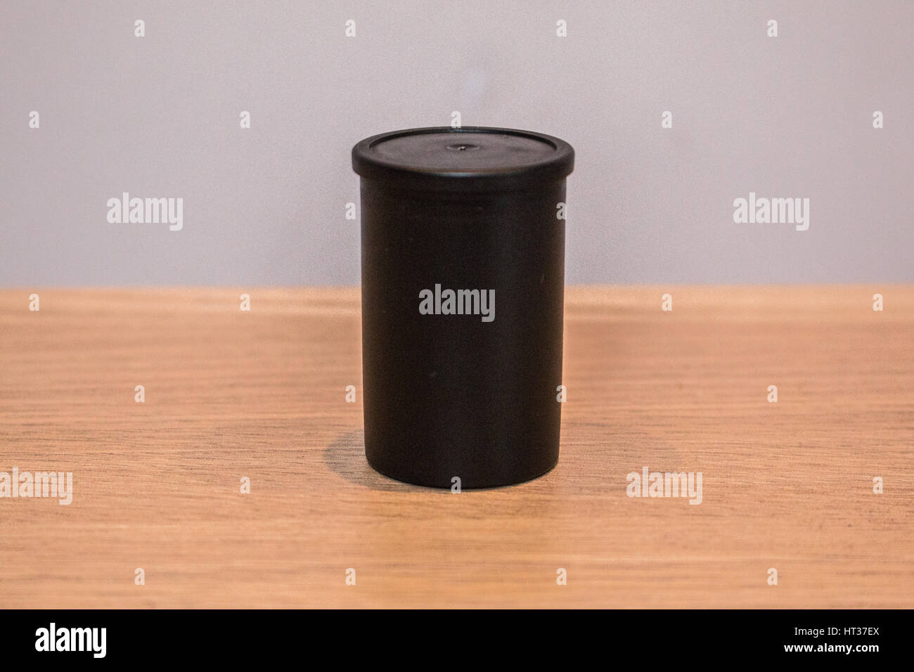 Film case hi-res stock photography and images - Alamy