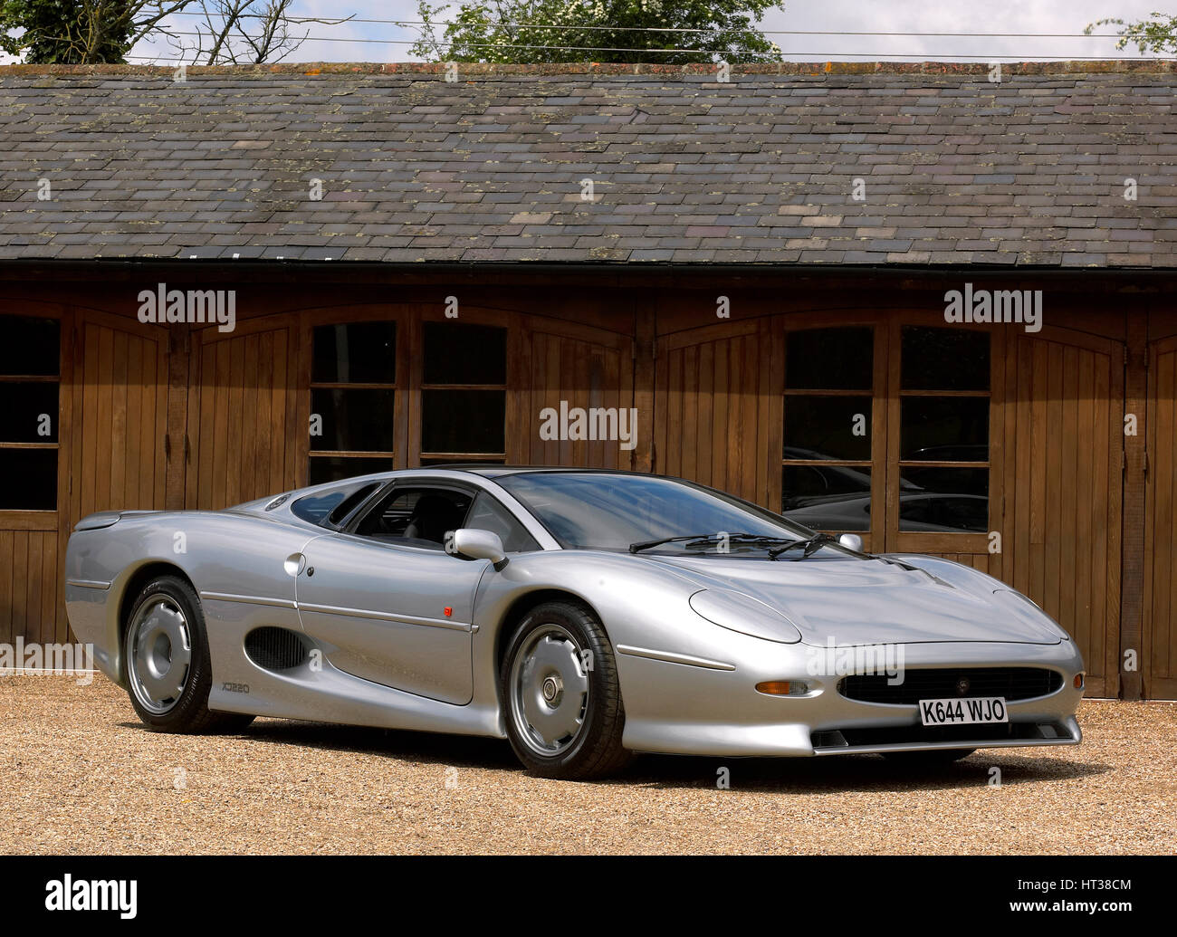 Jaguar xj 220 hi-res stock photography and images - Alamy