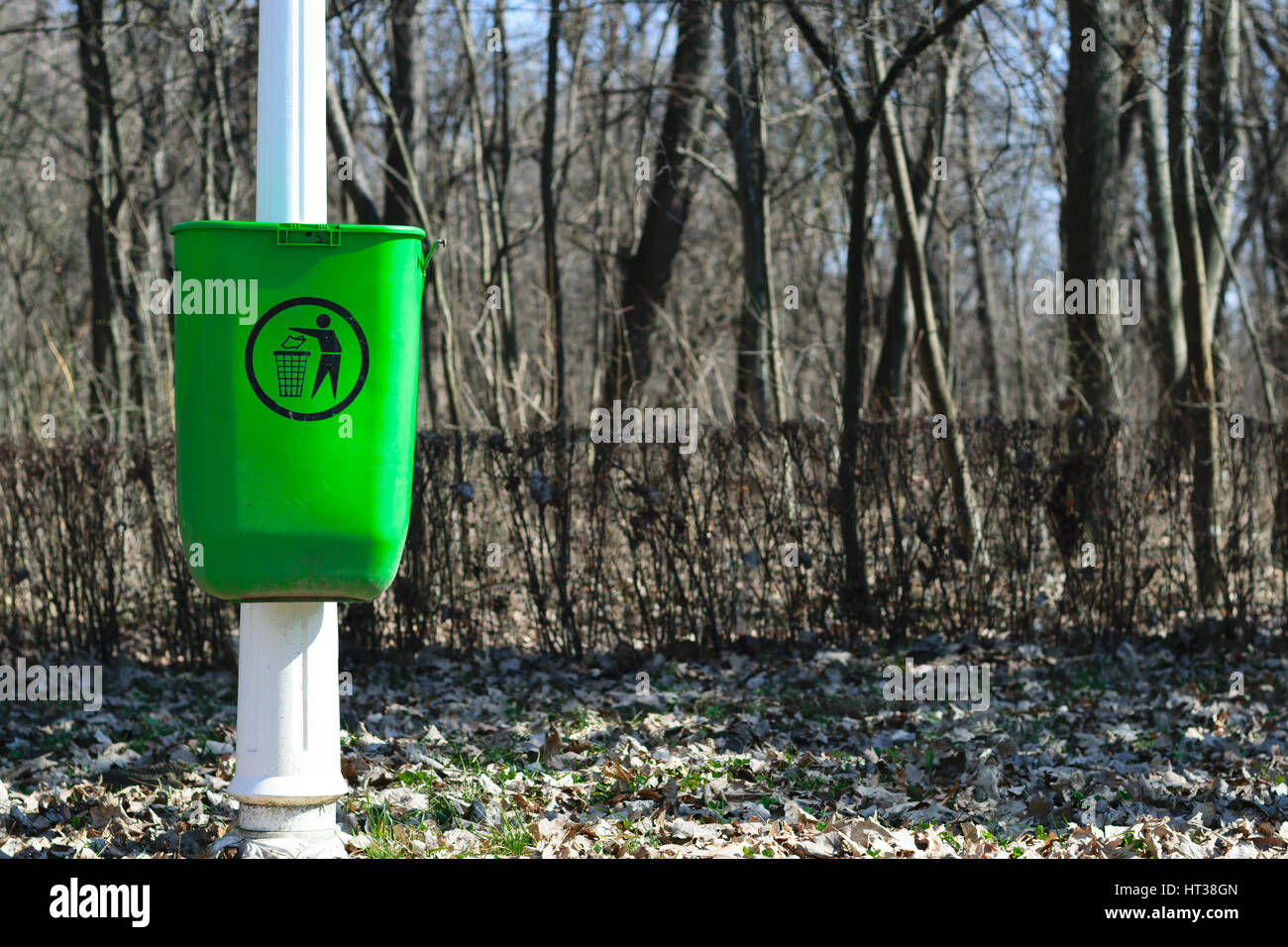 Pole green park hi-res stock photography and images - Alamy