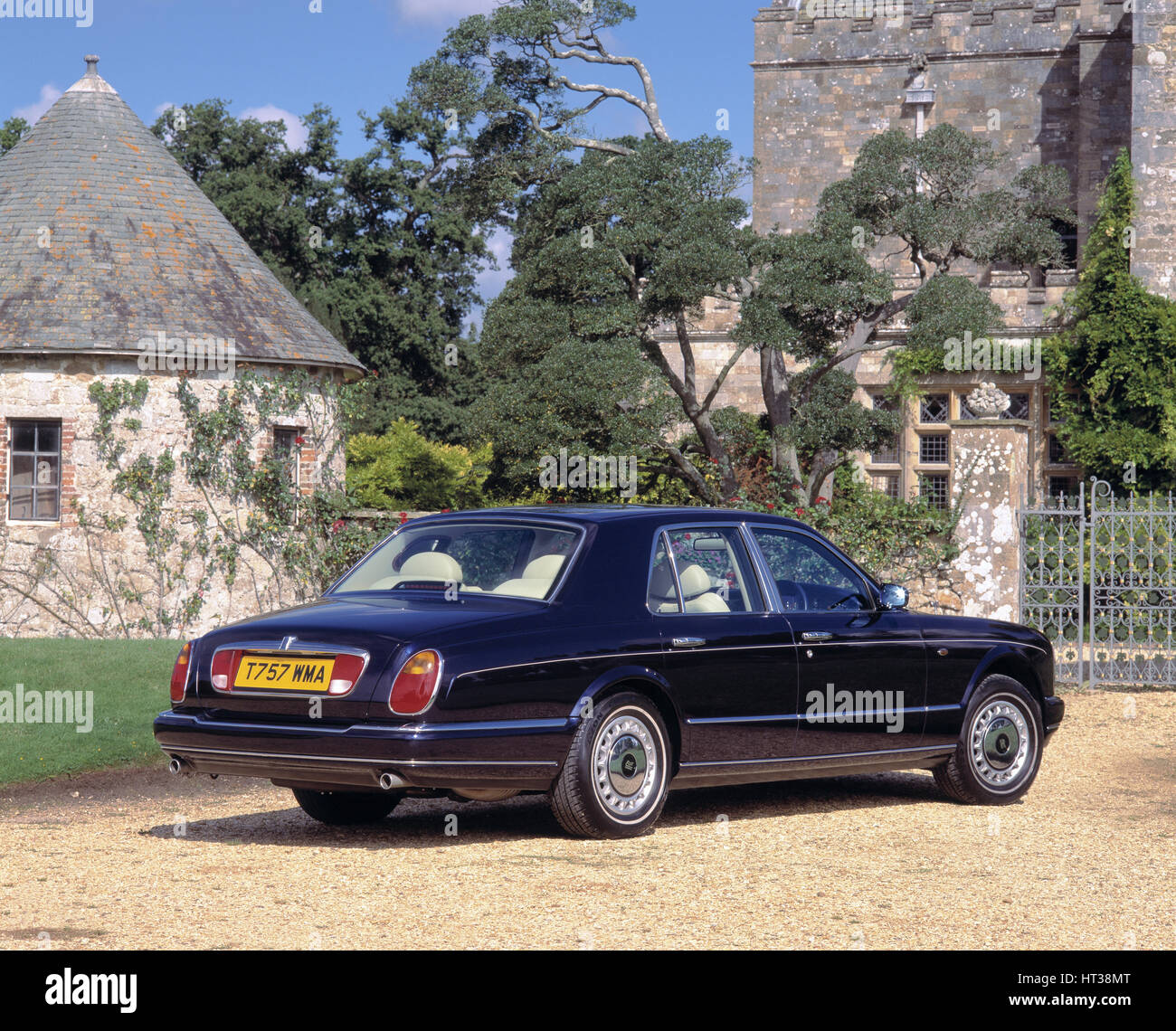 1990s car driveway hi-res stock photography and images - Alamy