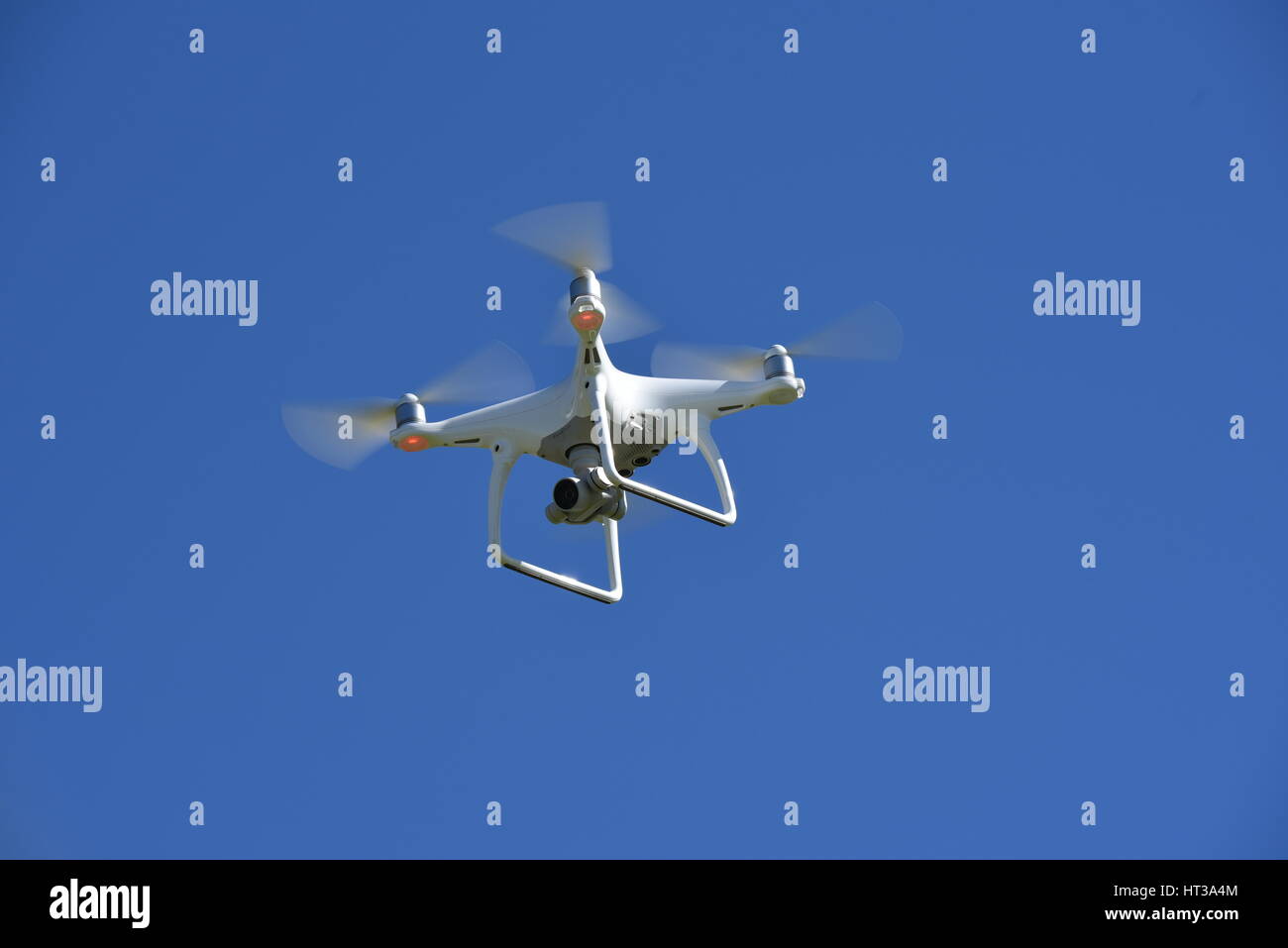 High flying drone overhead view hi-res stock photography and images - Alamy