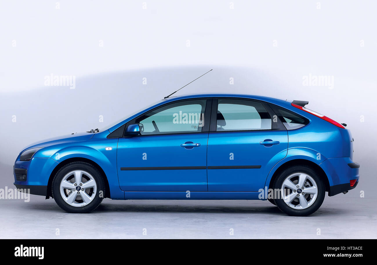 Ford focus saloon hi-res stock photography and images - Alamy