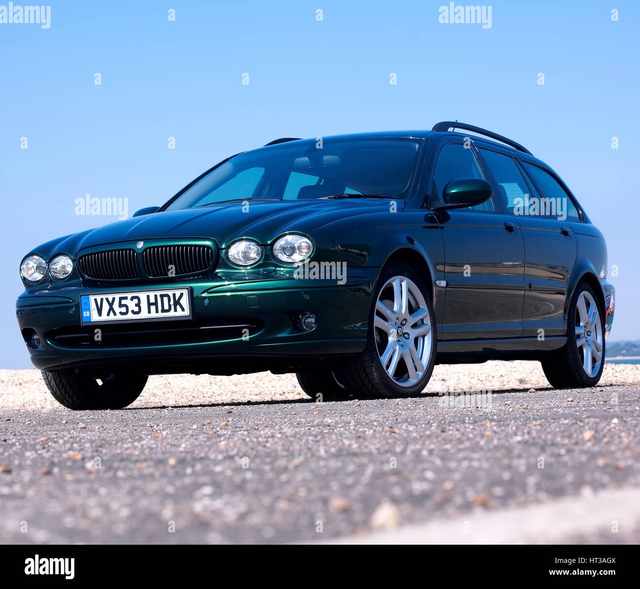 Jaguar x type estate cars hi-res stock photography and images - Alamy