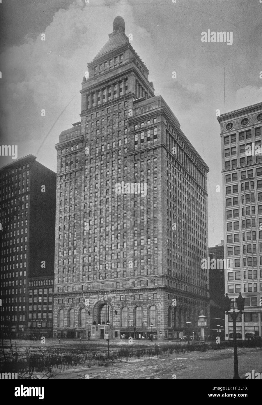 The Straus Building, Chicago, Illinois, 1925. Artist: Unknown Stock ...