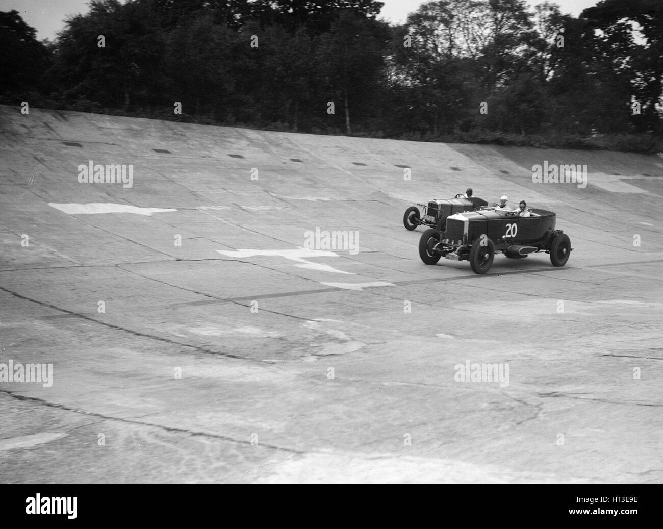 GL Baker's 5954 cc Minerva racing a 1930 Frazer-Nash Sportop on the ...