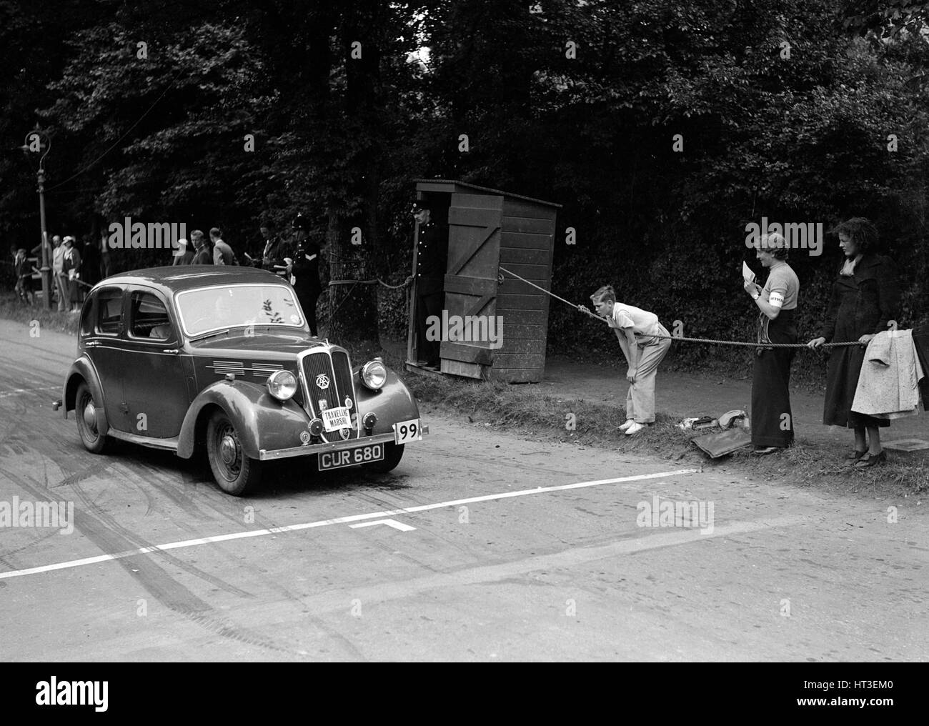 Standard flying 12 hi-res stock photography and images - Alamy