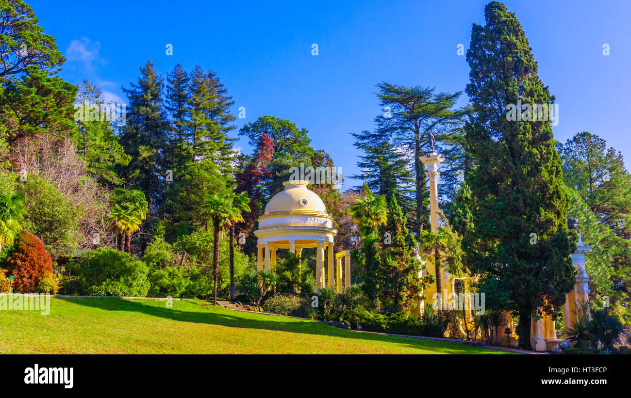 Arboretum Park - Rotunda. Russia, Sochi, gazebo in the city park ...