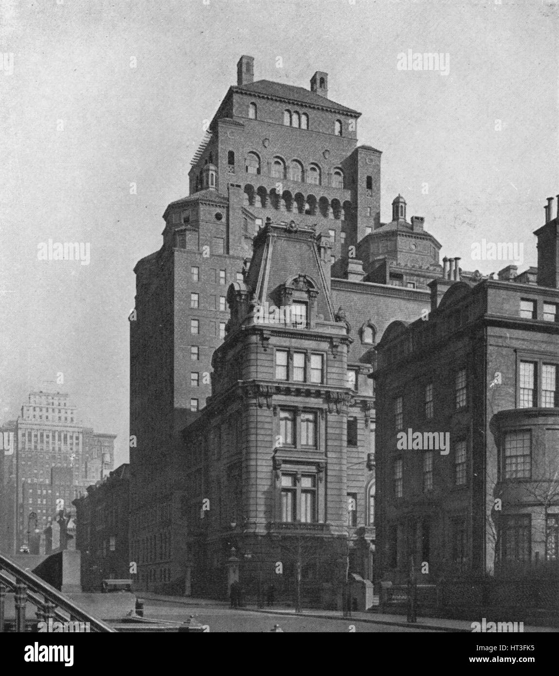 Fraternity clubs hi-res stock photography and images - Alamy