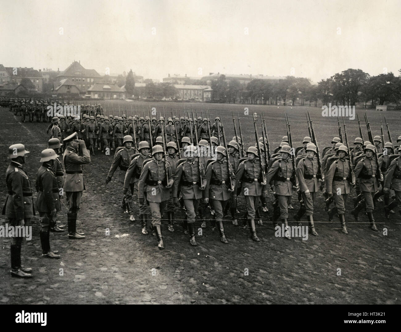 Reichswehr parade for President Hindenburg's birthday, October 2 1933 ...