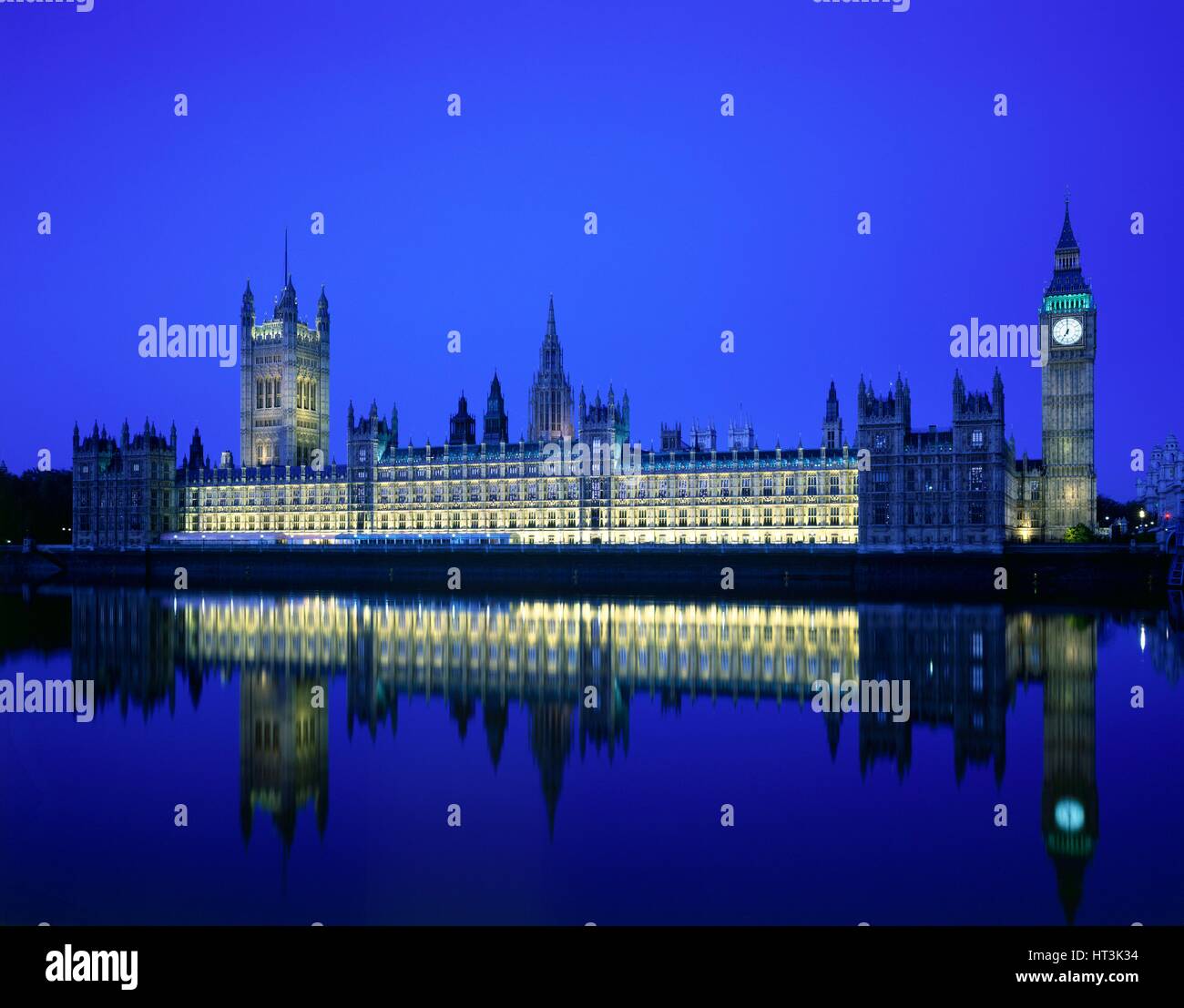 Perpendicular gothic revival architecture hi-res stock photography and ...