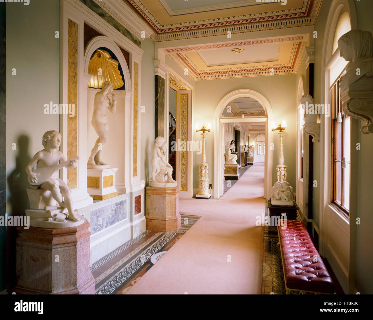 English renaissance architecture hi-res stock photography and images ...