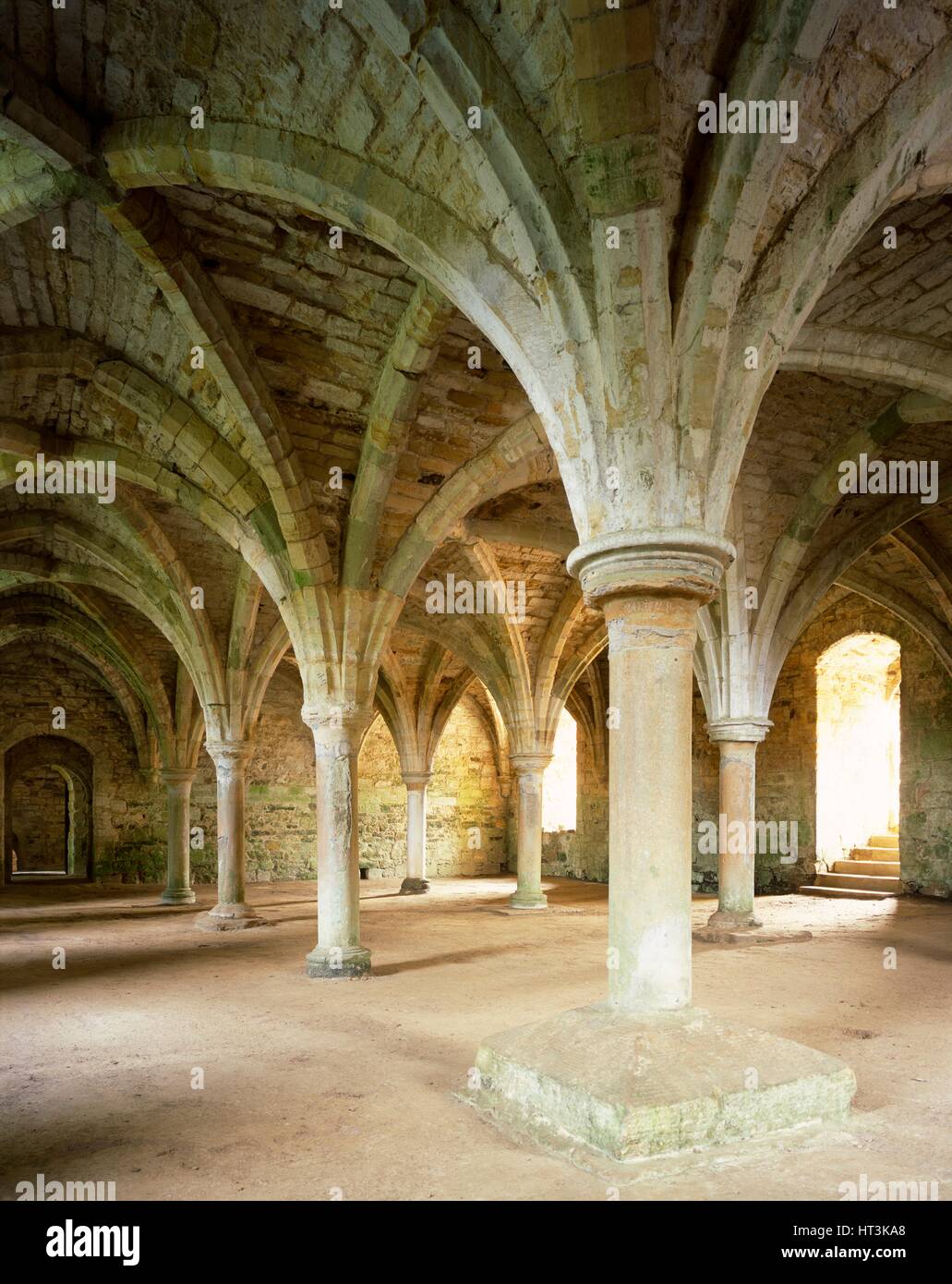 Vaulted chamber hi-res stock photography and images - Alamy