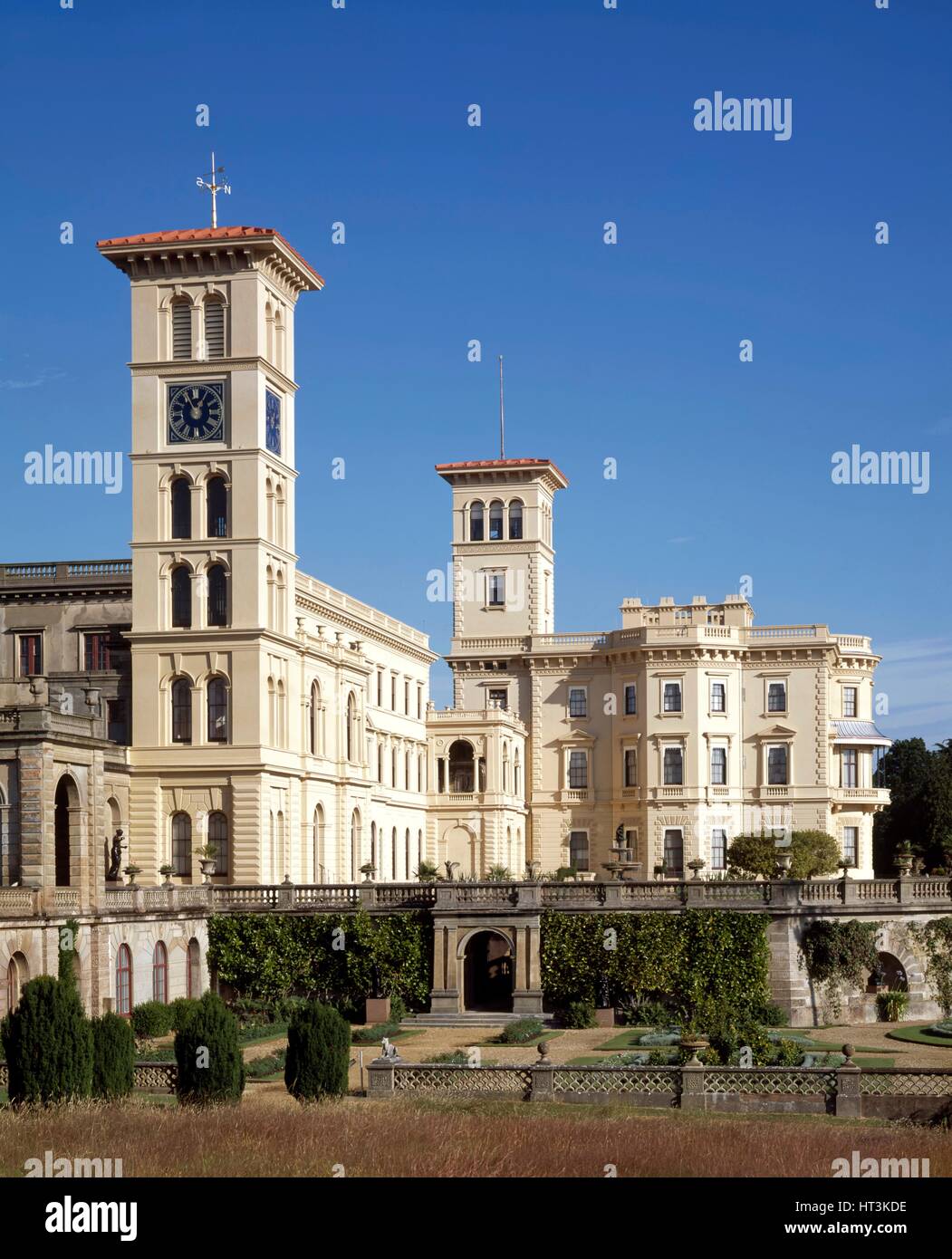 English renaissance architecture hi-res stock photography and images ...