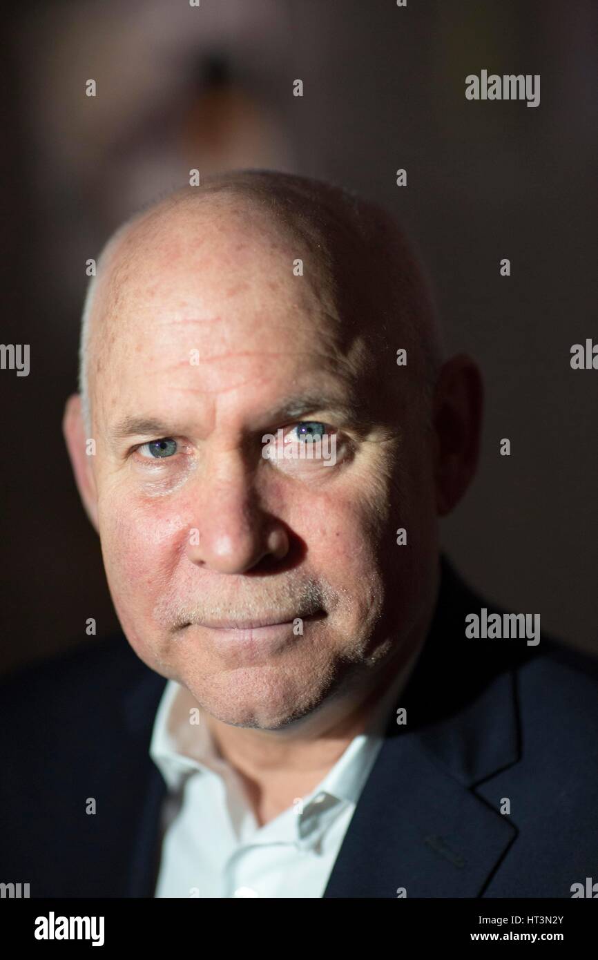 Steve mccurry hi-res stock photography and images - Alamy