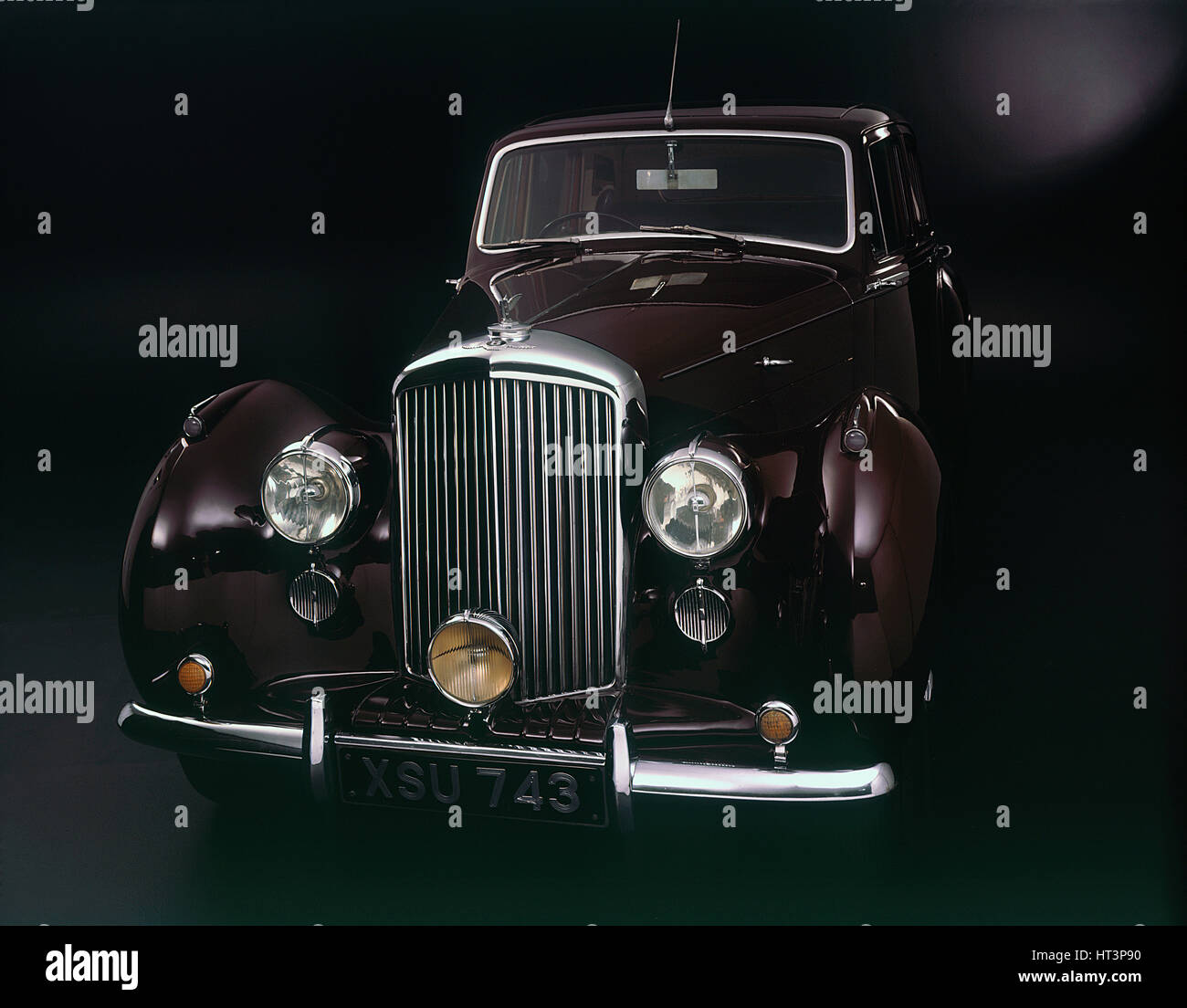 1952 Bentley R type standard saloon Artist: Unknown Stock Photo - Alamy